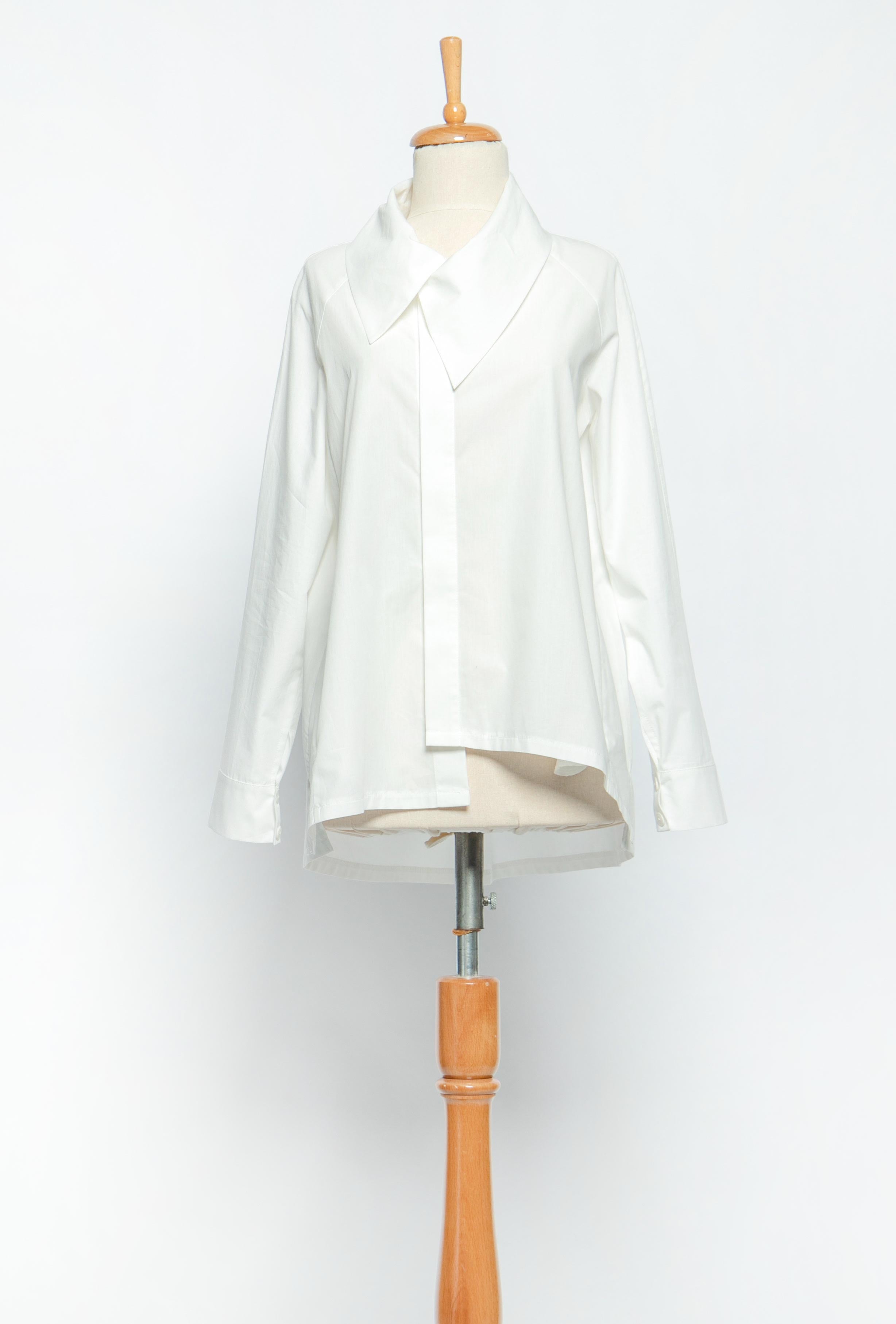 Luukaa Basic Blouse K134 – Gadsbys Clothing Co & BRAE by Gadsbys